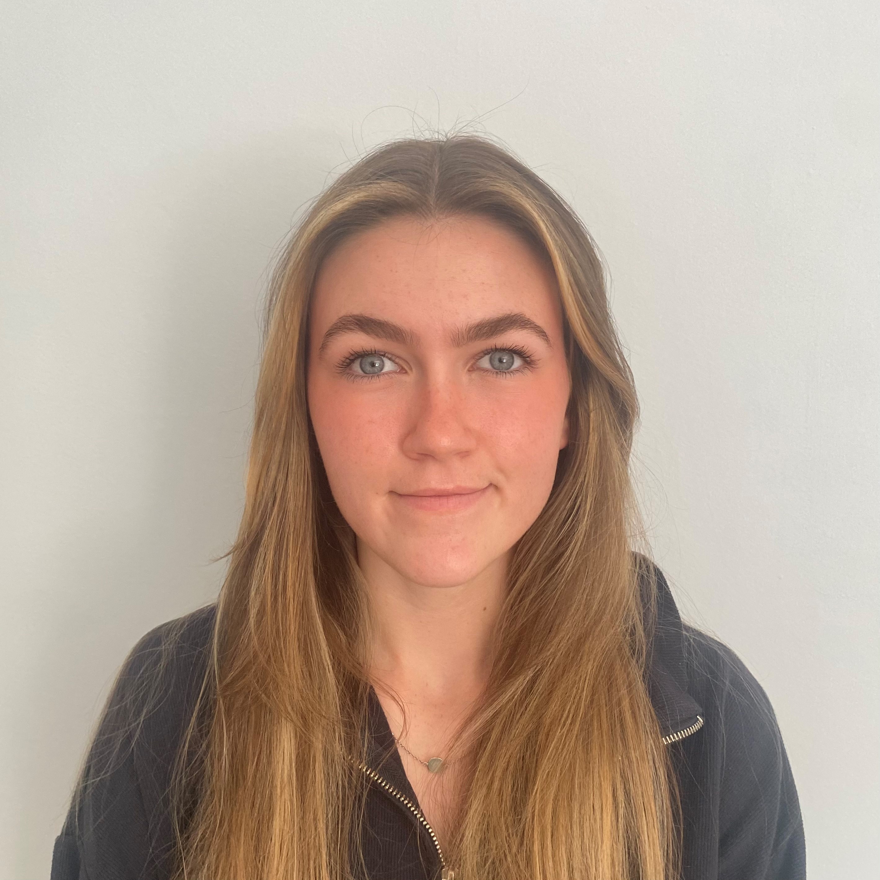 Emma Kerry's Instagram, Twitter & Facebook on IDCrawl